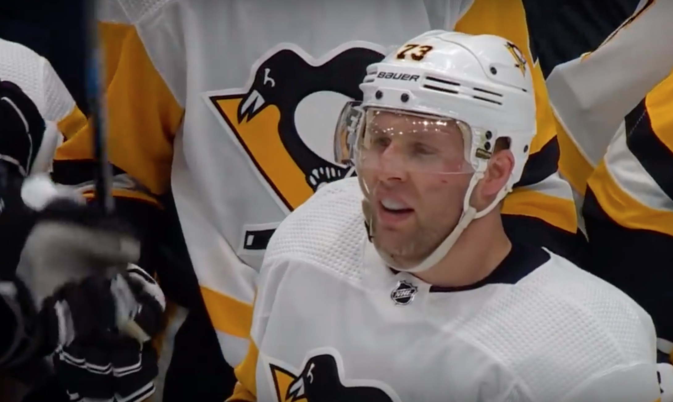 Le Canadien peut-il rendre service aux Penguins en acquérant Jack Johnson?