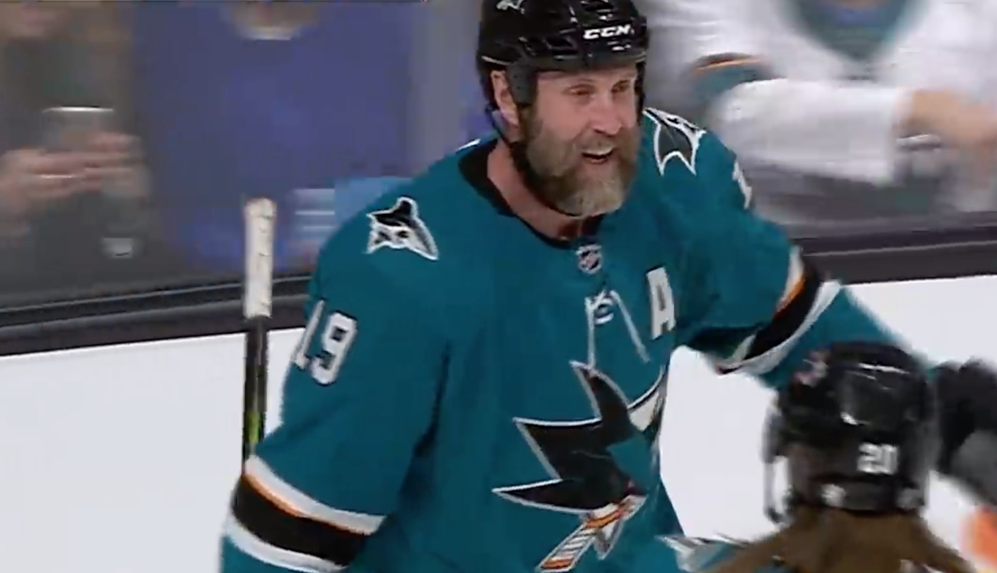 Joe Thornton signe avec les Leafs