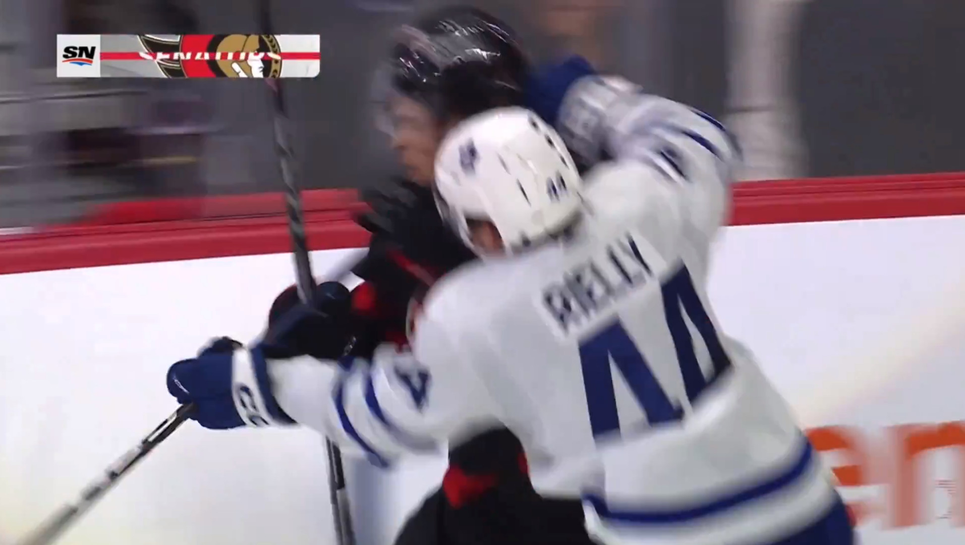 Cinq matchs de suspension pour Morgan Rielly (selon Kevin Weekes) Cinq matchs de suspension pour Morgan Rielly (selon Kevin Weekes)
